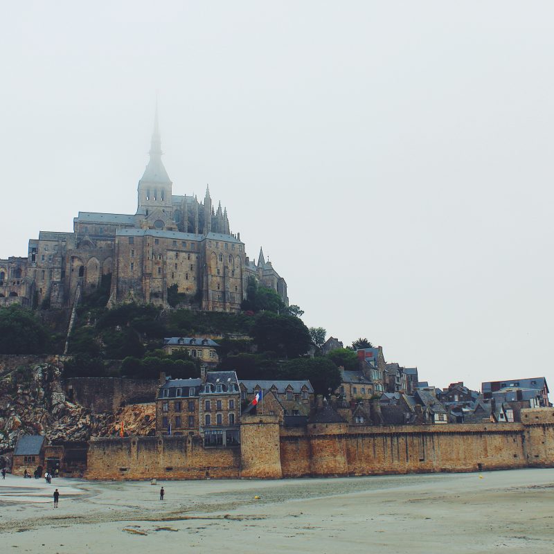 5 Hacks to Grow Your Travel Budget - round trip